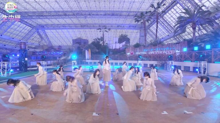 日向坂46、東京サマーランドから『僕なんか』を生パフォーマンス披露！【2022FNS歌謡祭 夏】 | 日向坂46まとめきんぐだむ